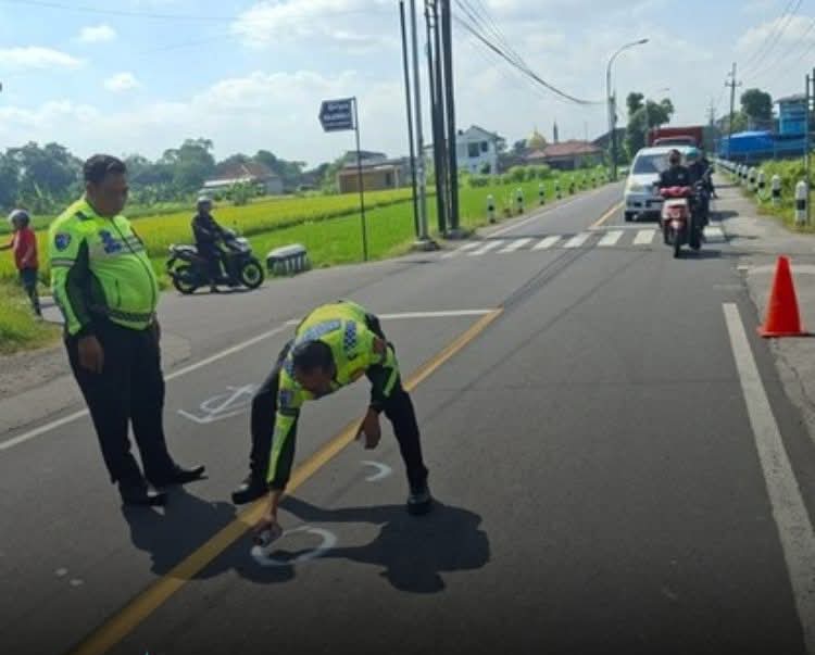 Adu Banteng di Simpang SDN 3 Tamanan Kalasan, Satu Pengendara Tewas ...